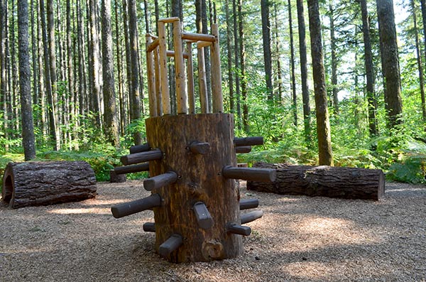 nature-play-tree-climbing | Hip Chick Digs